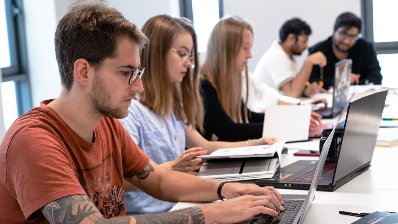 Dla kandydata - Polsko-Japońska Akademia Technik Komputerowych