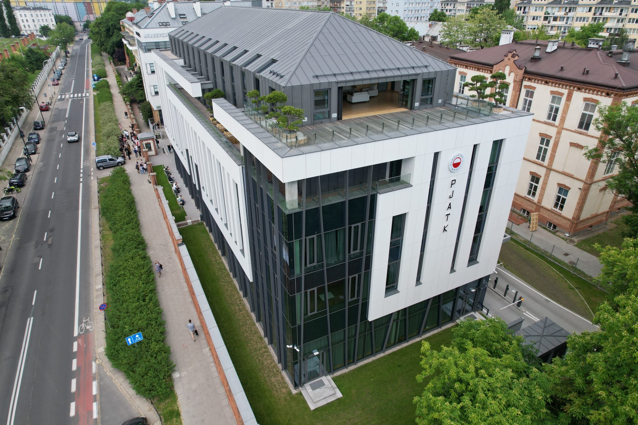 O Uczelni - Polsko-Japońska Akademia Technik Komputerowych