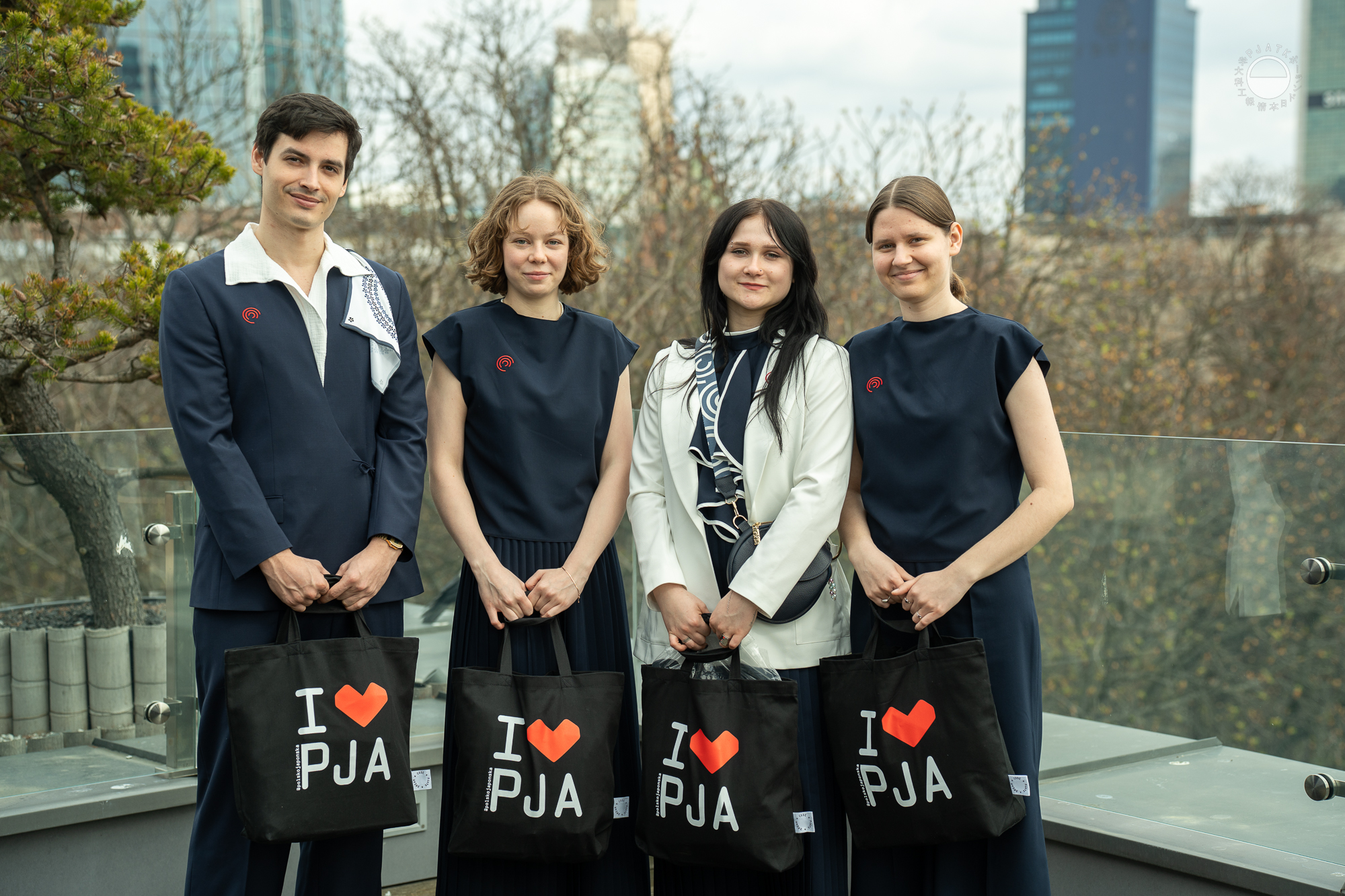 w PJATK - Polsko-Japońska Akademia Technik Komputerowych